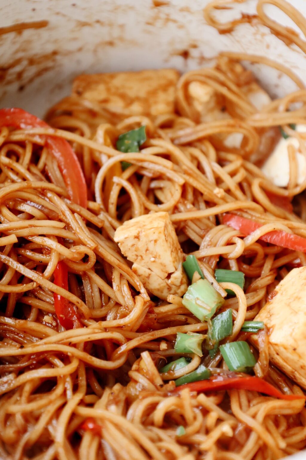 Vegan Chow mein (quick and easy) - Shreya's Kitchen